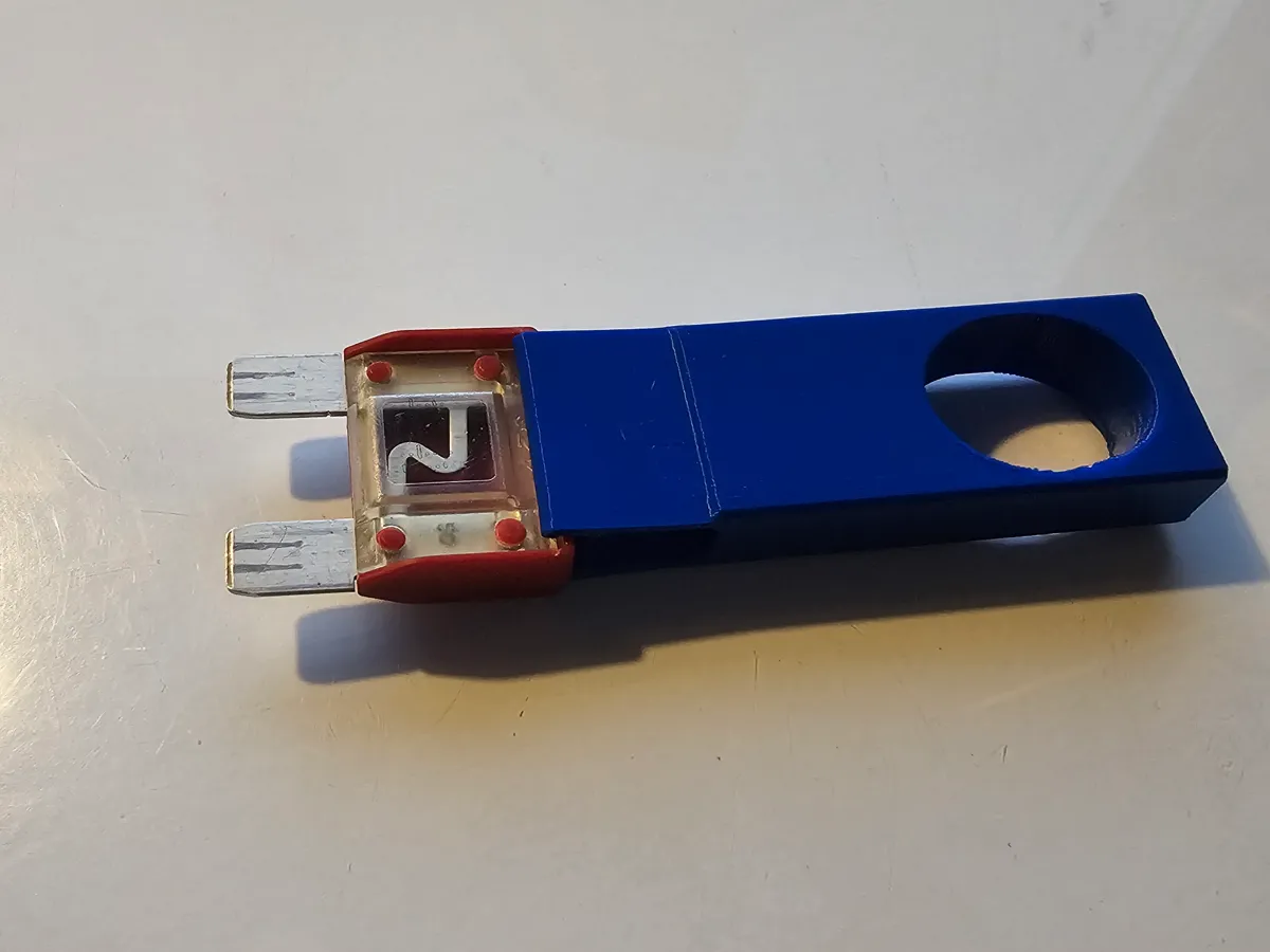 Maxi-Fuse Puller (Universal+Twizy Upgrade) - Free 3D Print Model ...
