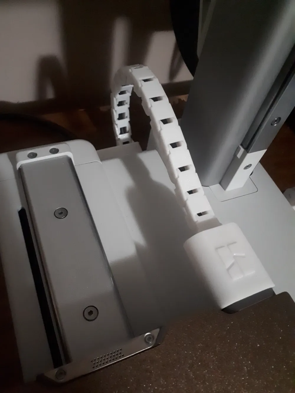 Sturdy A1 Mini Heatbed (Y - Axis) Drag Chain by Sam - MakerWorld