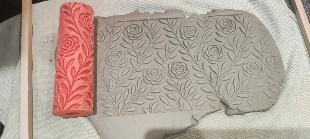 Texture Roller - Vineyard Rose by TheBreadman MakerWorld: Download Free 3D Models