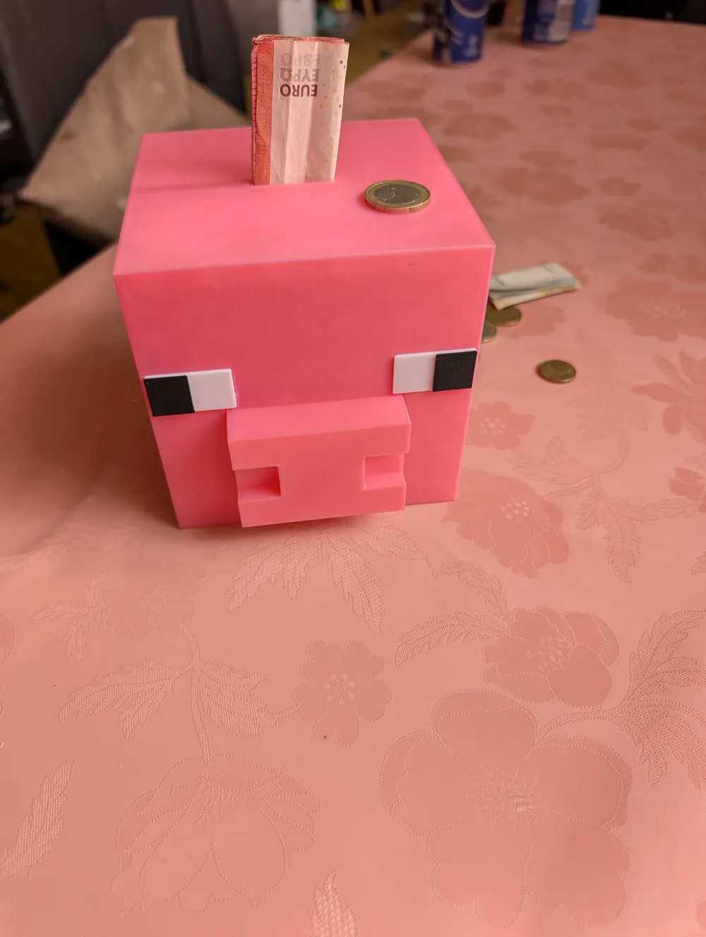 Minecraft Pig Piggy Bank (AMS optional) by 3DMerchandMoreMakerWorld ...