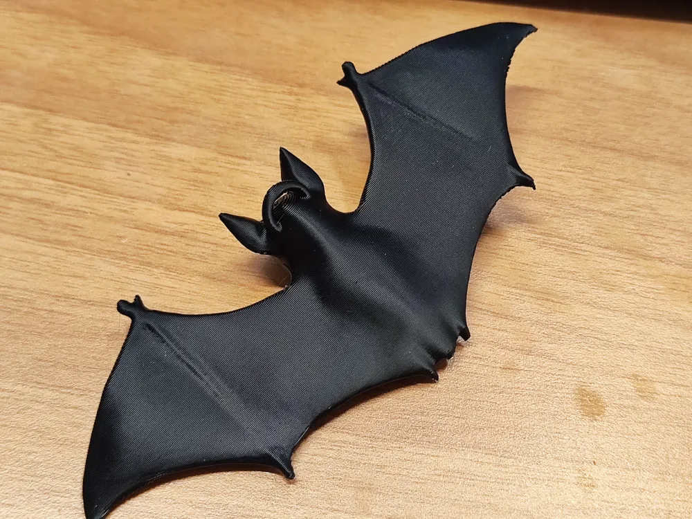 Small decorative bat by Creatività in 3D - MakerWorld