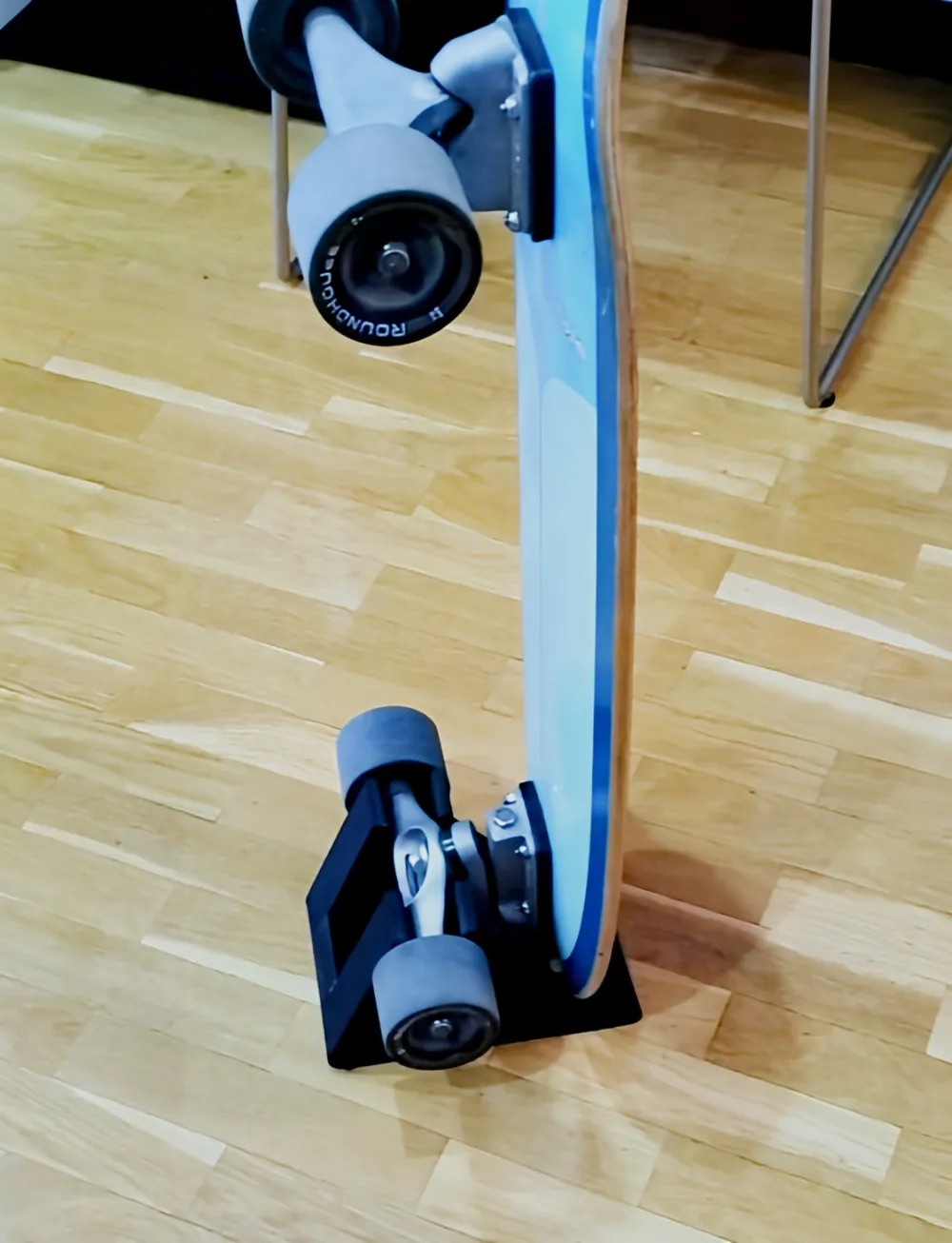 Skateboard ground support stand. by Lrplana - MakerWorld