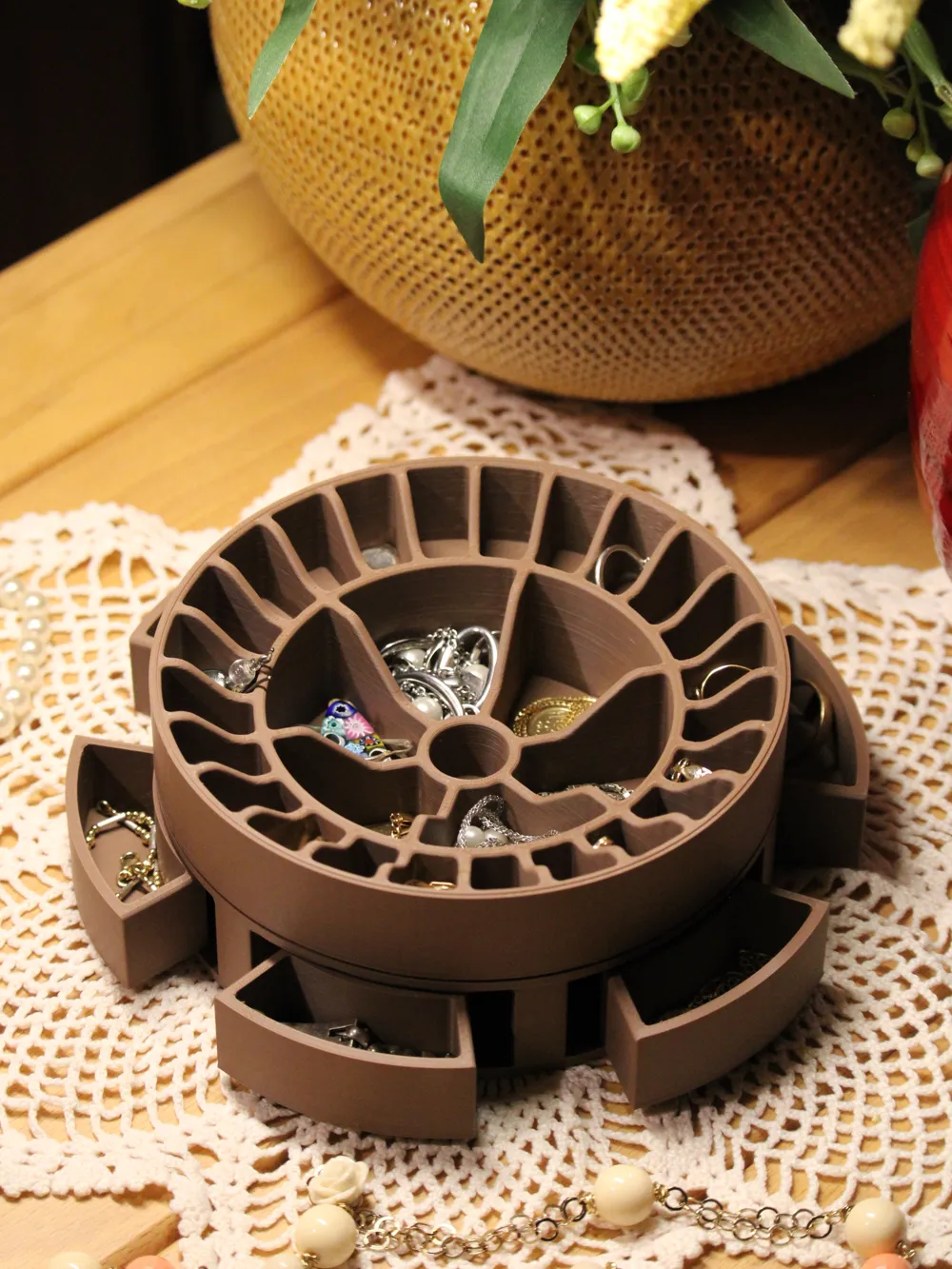Rotating Jewelry Box with Automatic Drawer Opening - Free 3D Print ...