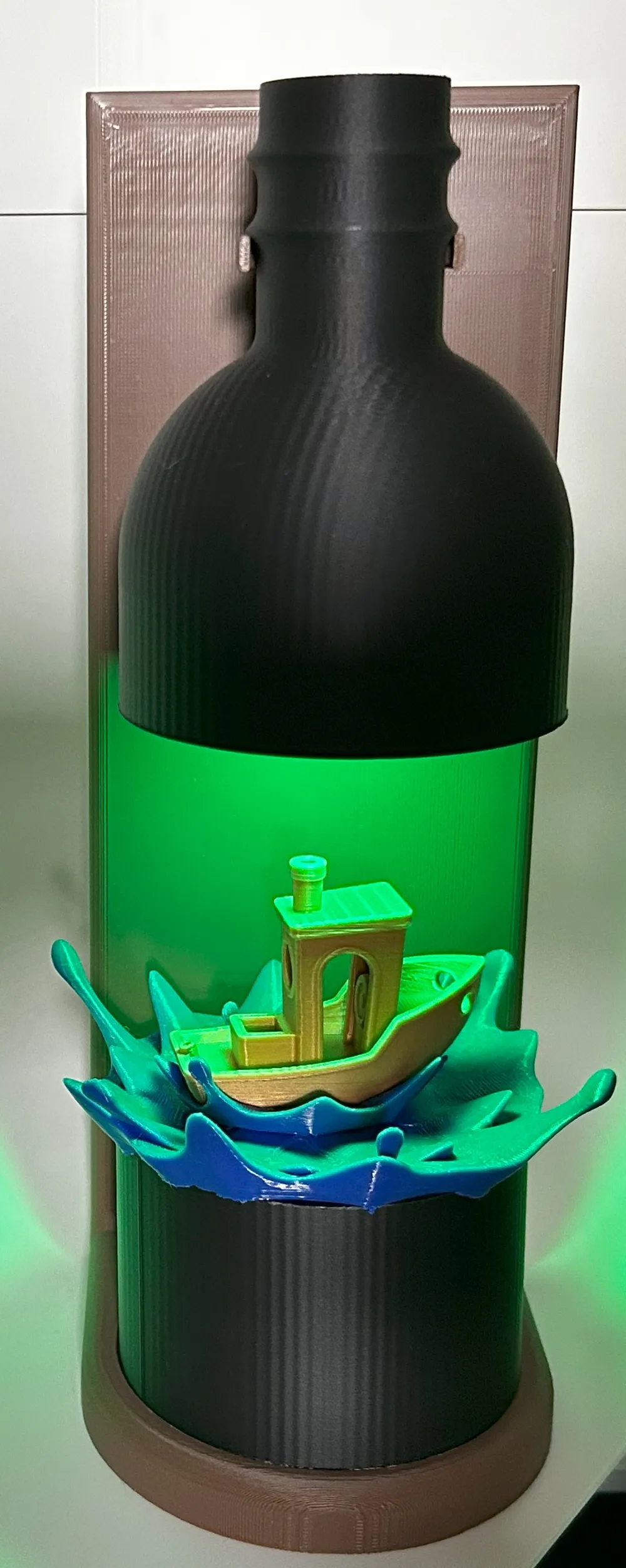 Benchy display by Seeker3D MakerWorld: Download Free 3D Models