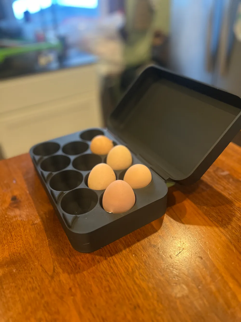 Egg Holder - 4x3 - Dozen Eggs - Clam Shell Holder - Free 3D Print Model ...