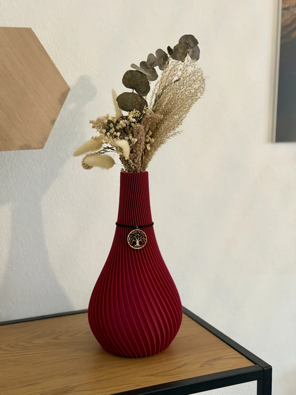 Vase in Twist Design - Free 3D Print Model - MakerWorld