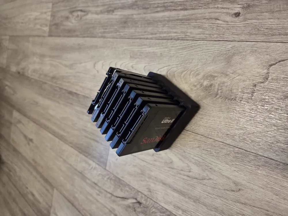 Gridfinity 2x2 Storage Rack 2.5" SSDs – 7 Slots - Free 3D Print Model ...