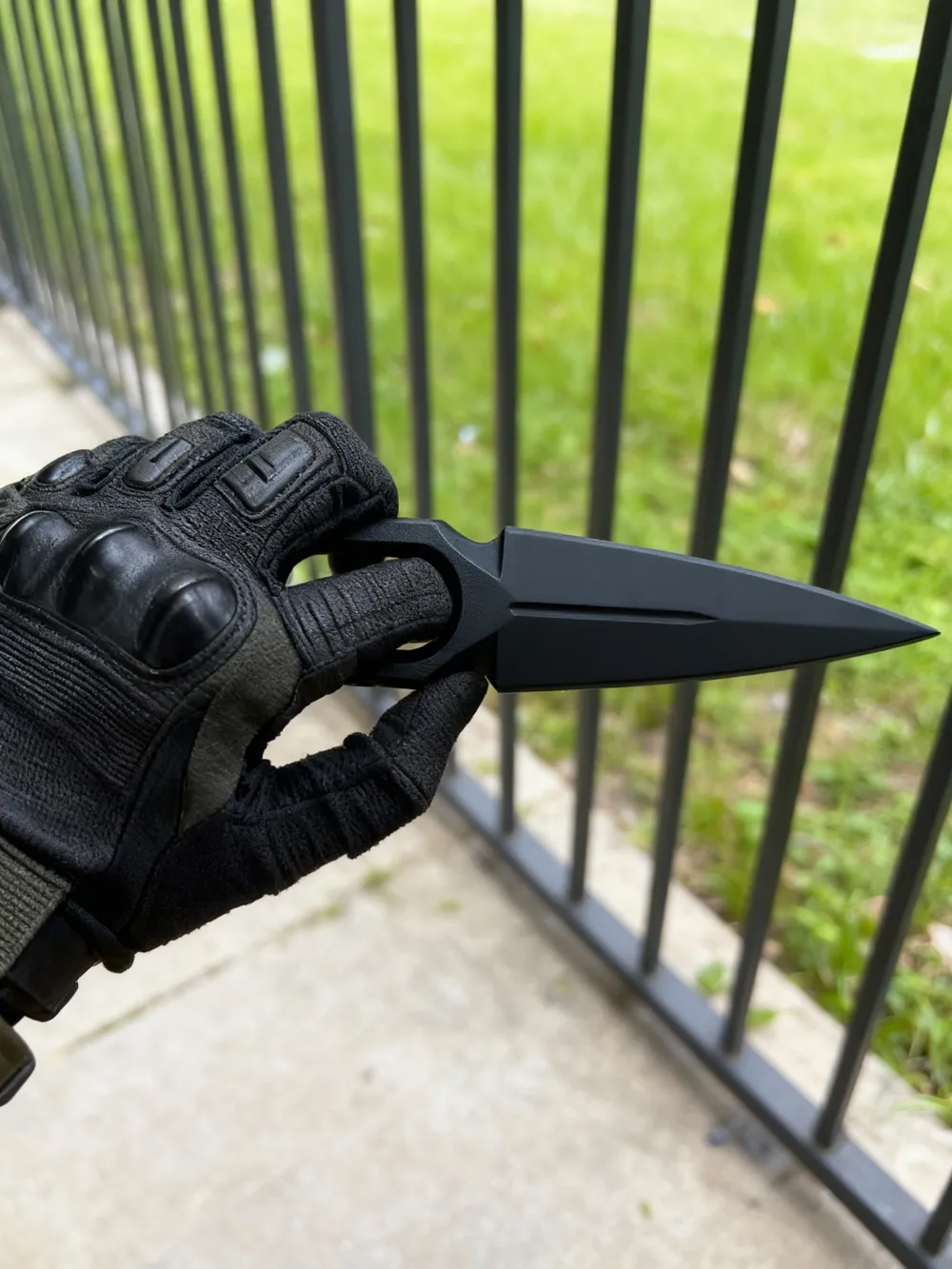 Black Falcon Tactical Finger Knife - Free 3D Print Model - MakerWorld