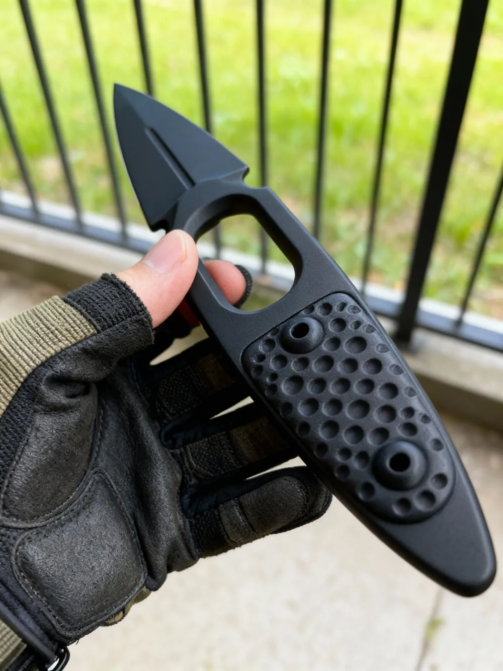 Black Falcon Tactical Finger Knife - Free 3D Print Model - MakerWorld