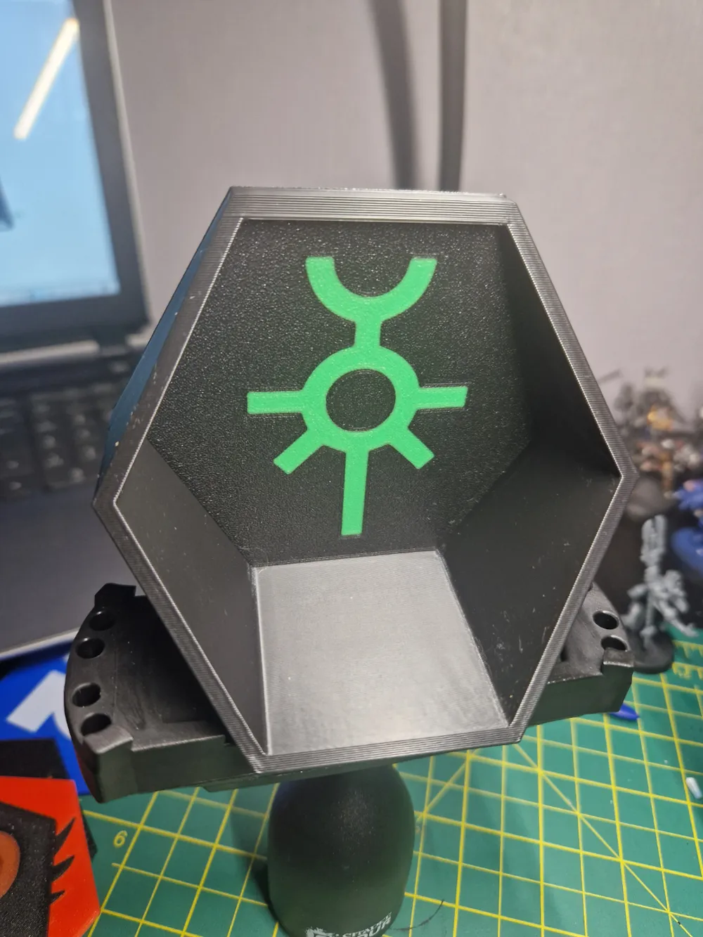 warhammer 40k necron display - Free 3D Print Model - MakerWorld
