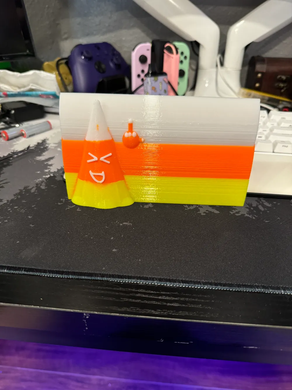 Candy Corn Wrist Rest (Middle Finger) - Free 3D Print Model - MakerWorld