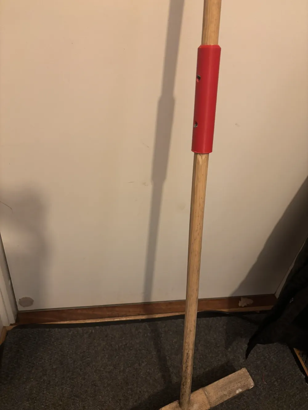 Broom stick repair by Hugo Härlin - MakerWorld