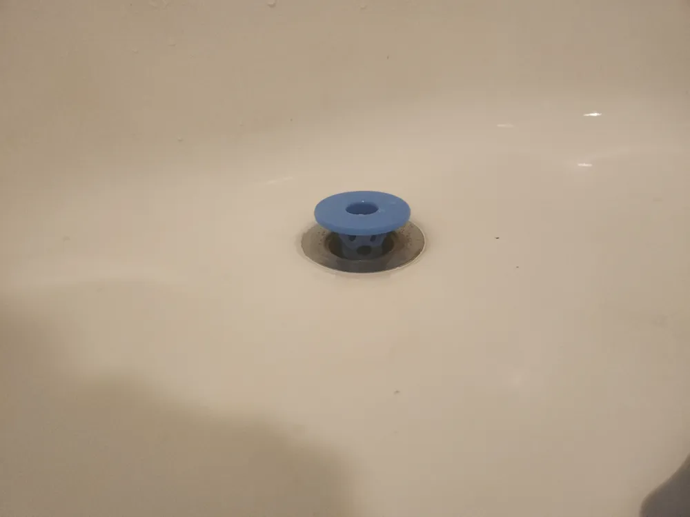 Free Flow Drain Saver Hair Catcher for tub/shower by Kbfly MakerWorld ...