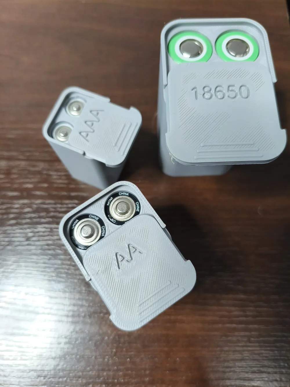 Gehäuse für AAA/AA/18650-Batterien von Andrii ZuboffMakerWorld ...