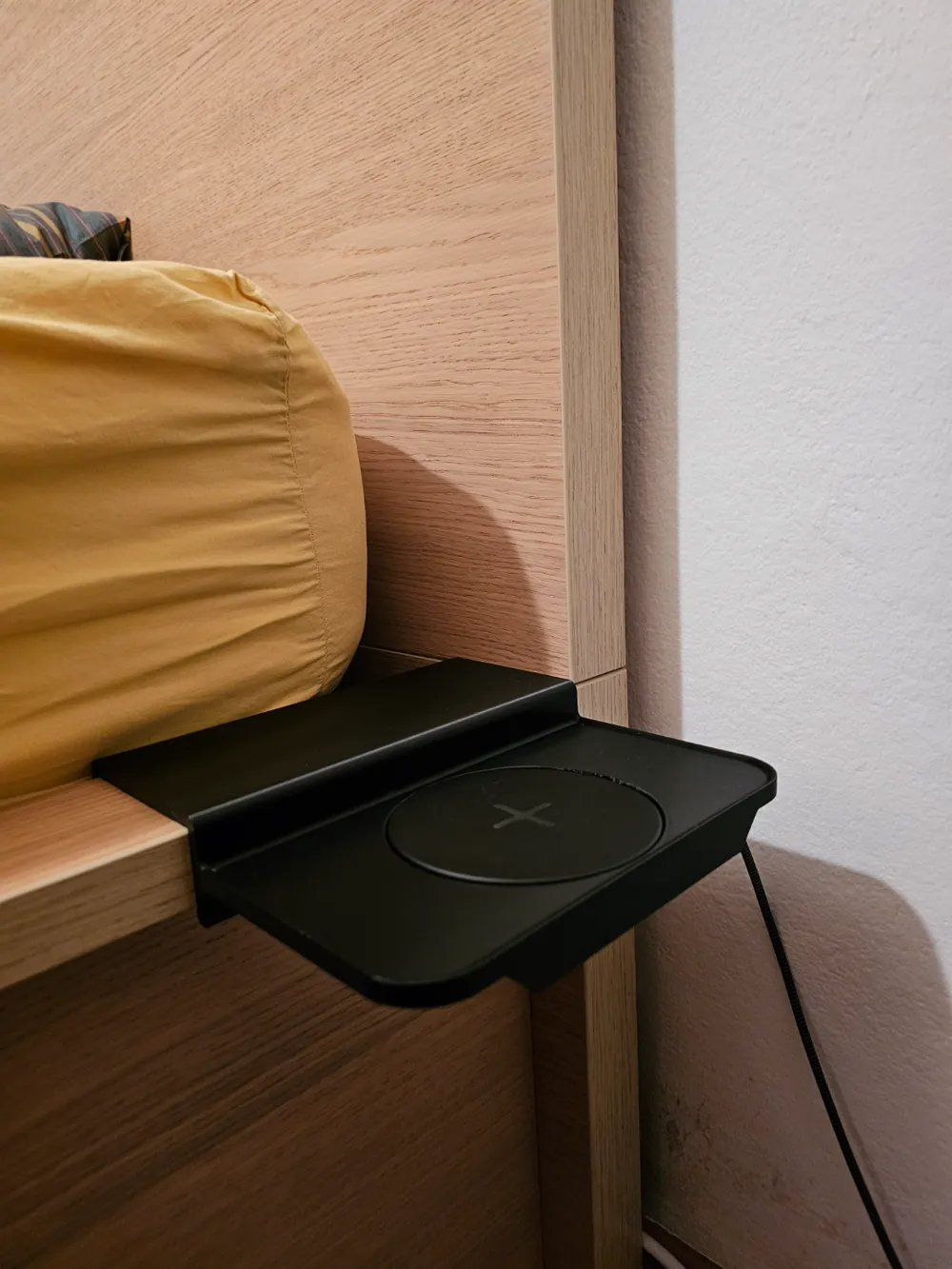 Bed Shelf for Smartphone Wireless Charging by Marche - MakerWorld