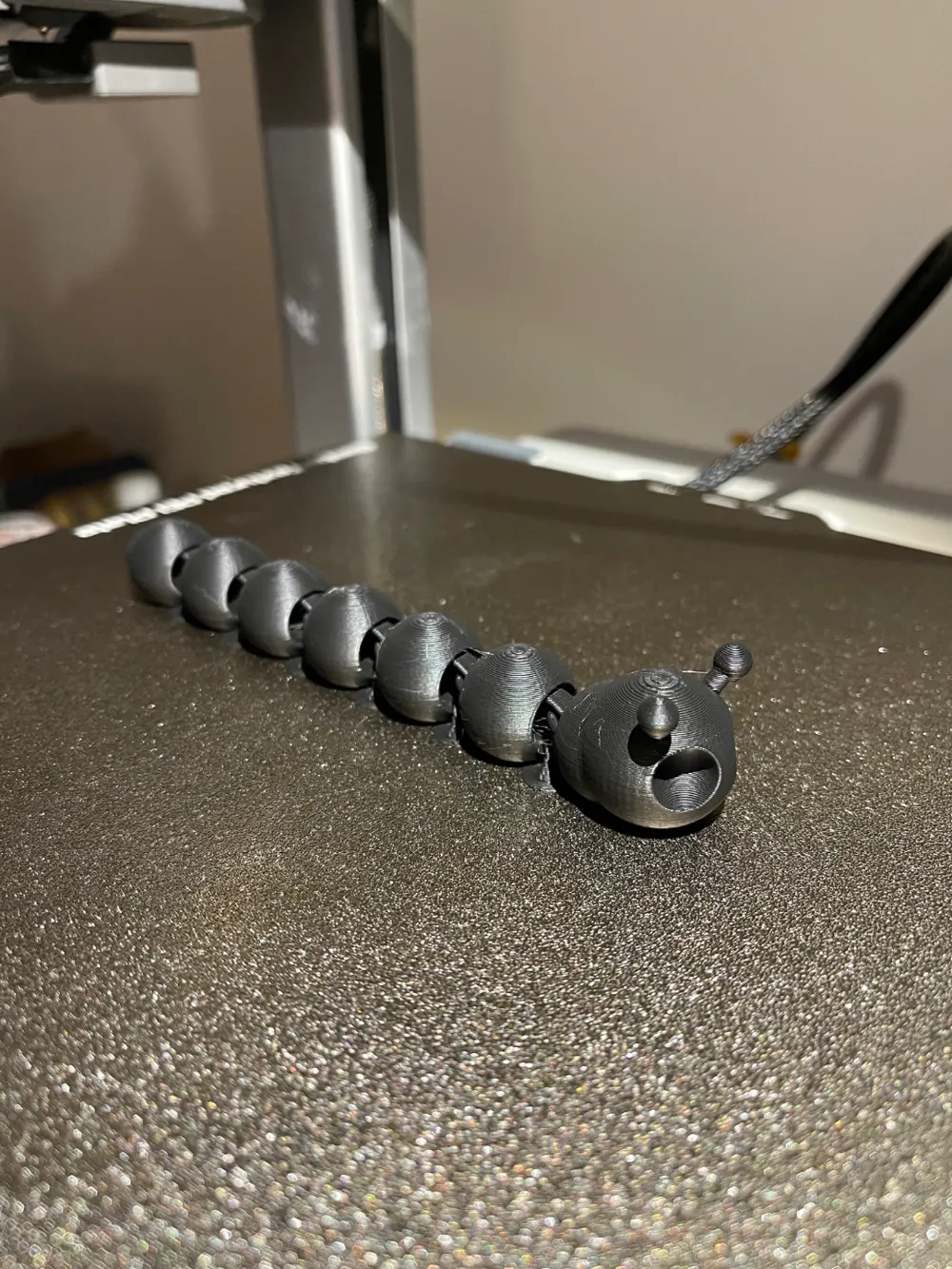 Articulated worm fidget toy by Eblok - MakerWorld