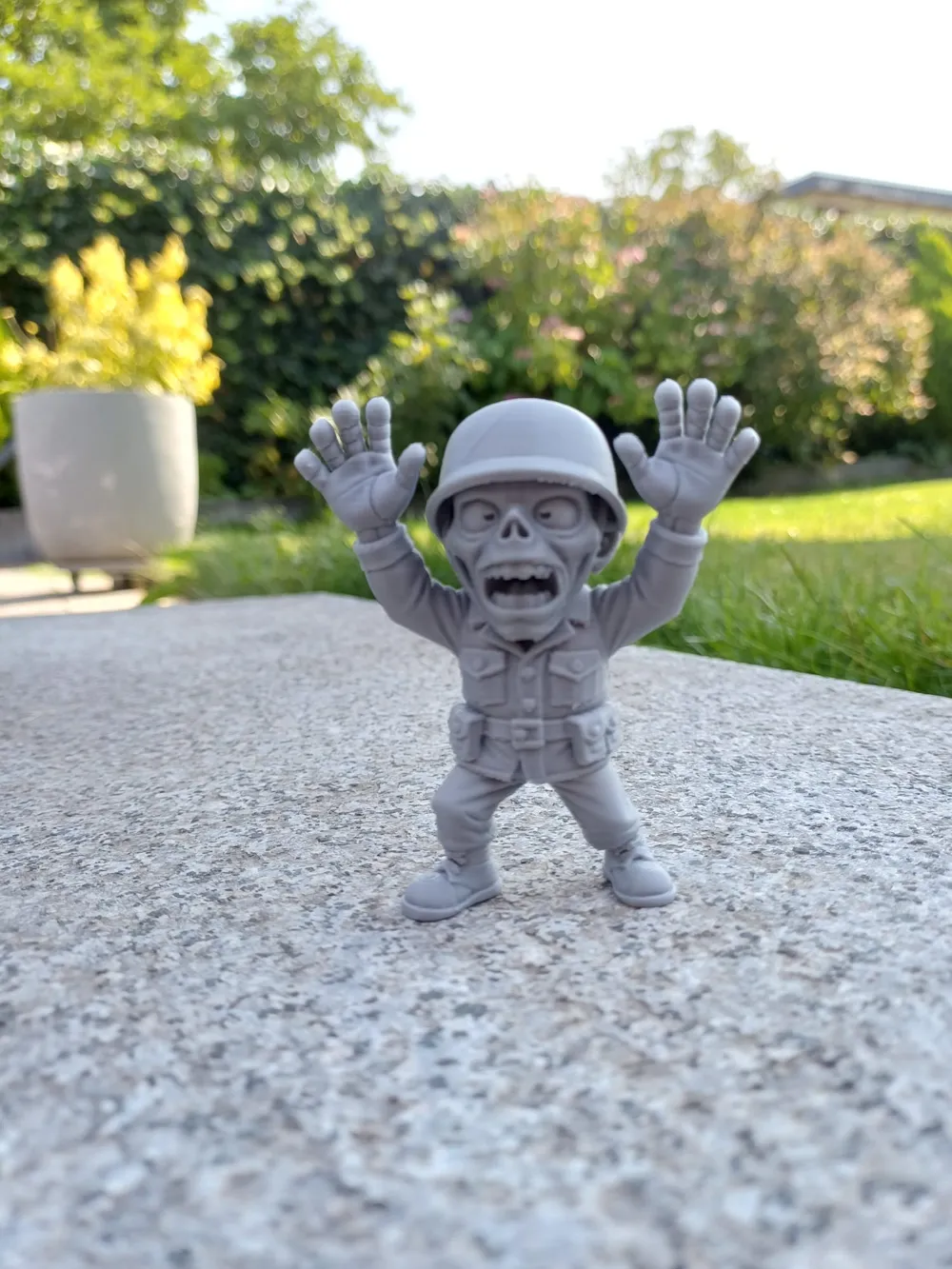 Zombie Soldier – Hands-Up by Koffiekoek MakerWorld: Download Free 3D Models