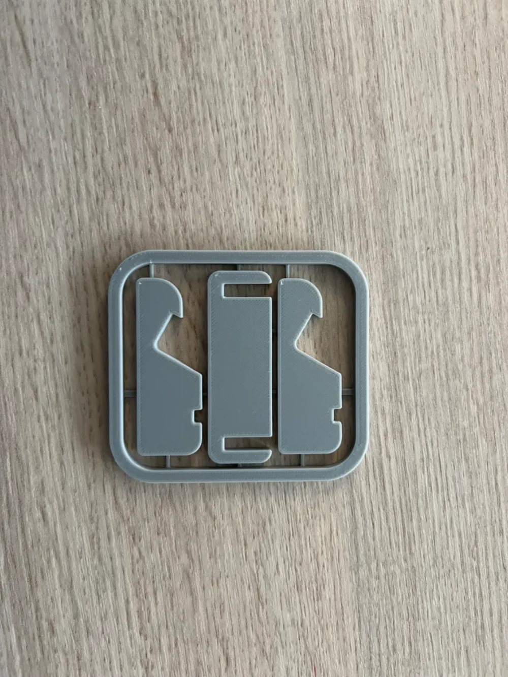 Kit Card Phone stand fits most phones with case by Marcel - MakerWorld