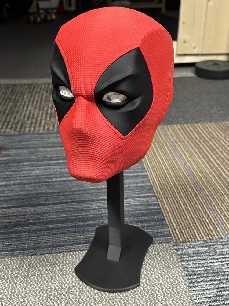 Helmet Desktop/Shelf Display by NES 3D MakerWorld: Download Free 3D Models