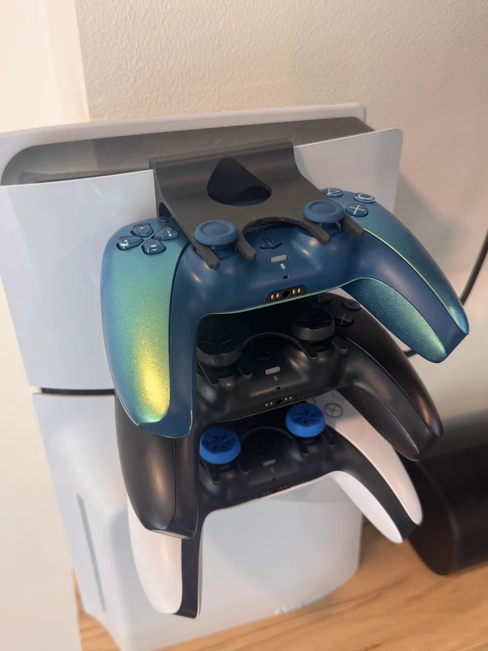 3-Controller PS5 Mount / Clip (Dual Display) - Free 3D Print Model ...