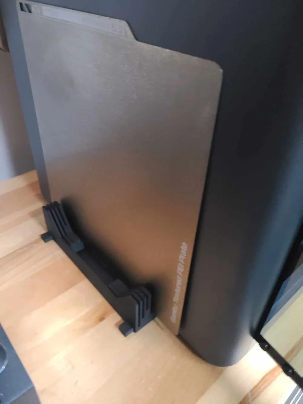 Bambu simple plate holder by jkmayfield26 - MakerWorld