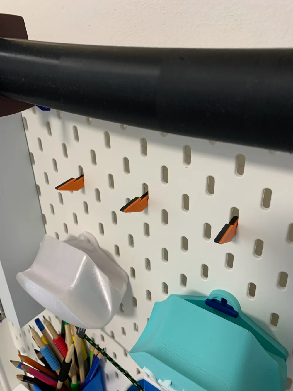 Skadis Hot Wheels track holder by Vodvarek_Vodvar - MakerWorld