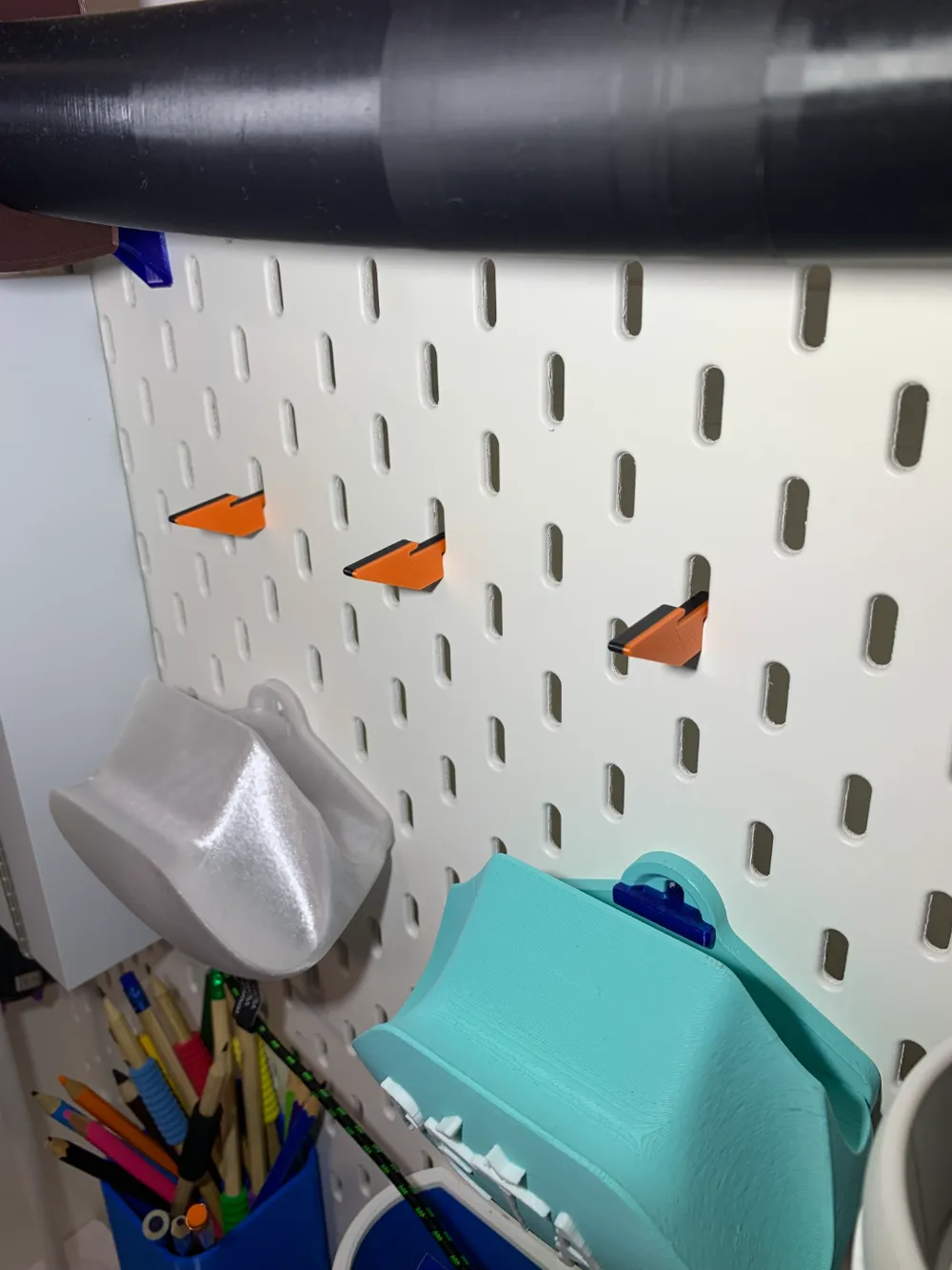 Skadis Hot Wheels track holder by Vodvarek_Vodvar - MakerWorld