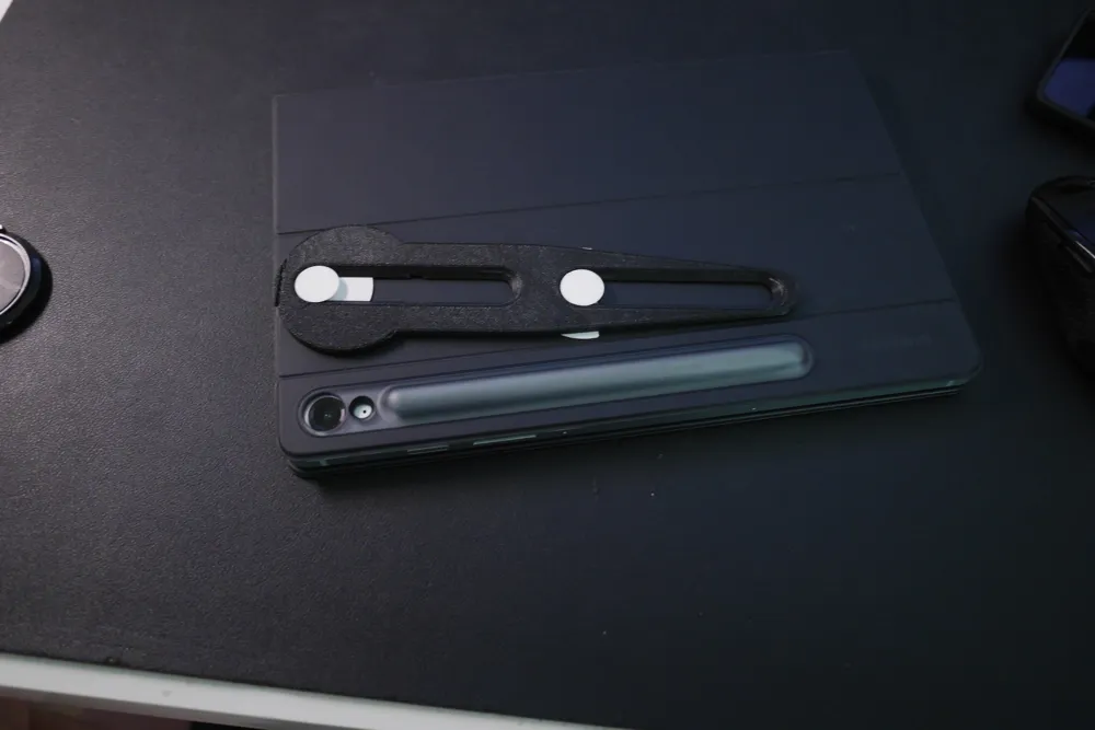 Sliding phone mount with magsafe ring - Free 3D Print Model - MakerWorld