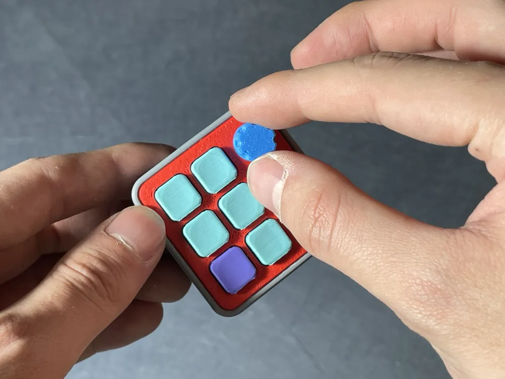 Button click- Fidget toy - customizable by Sivar Studios MakerWorld ...