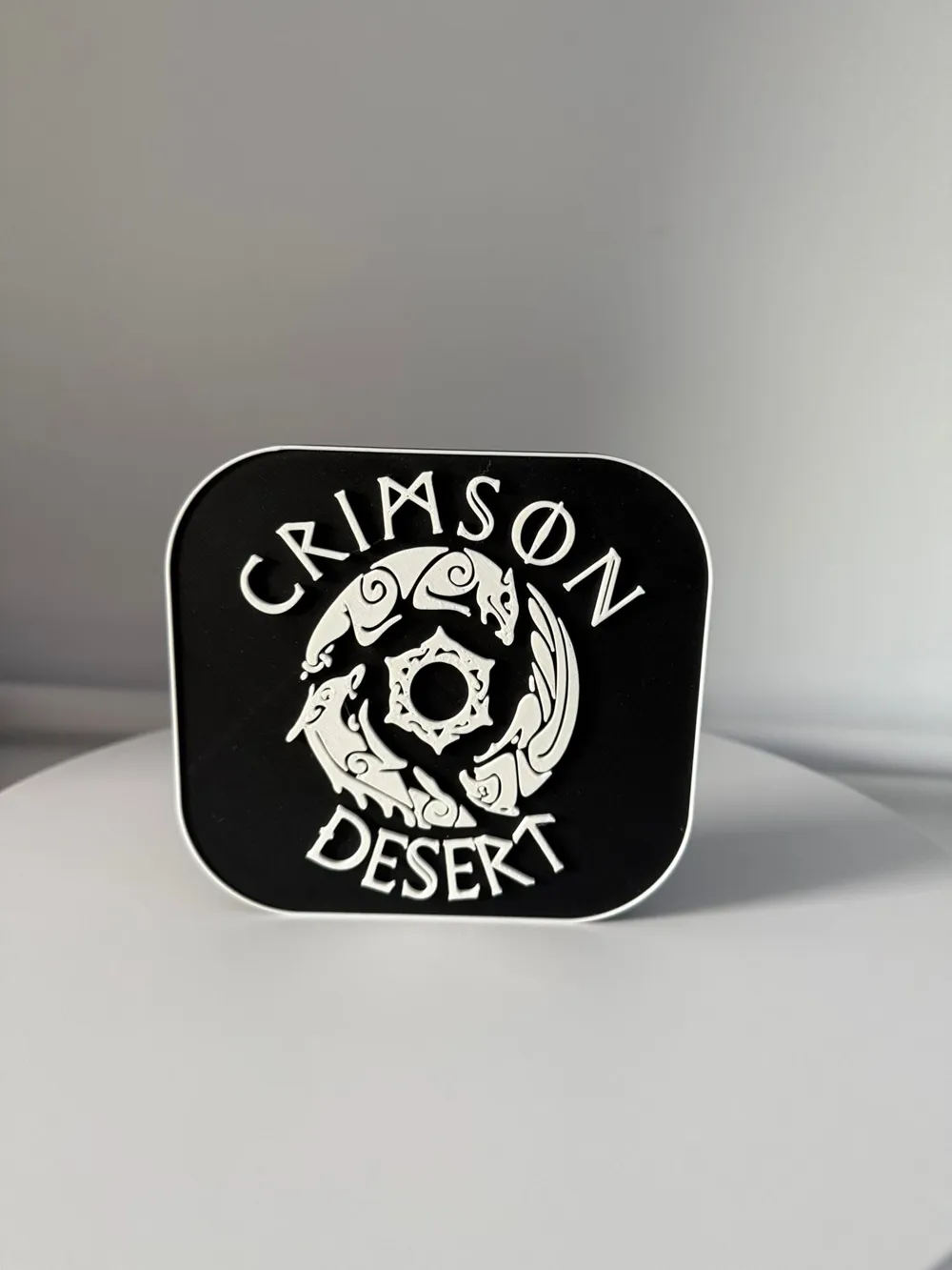 Crimson Desert logo sign desk - Free 3D Print Model - MakerWorld