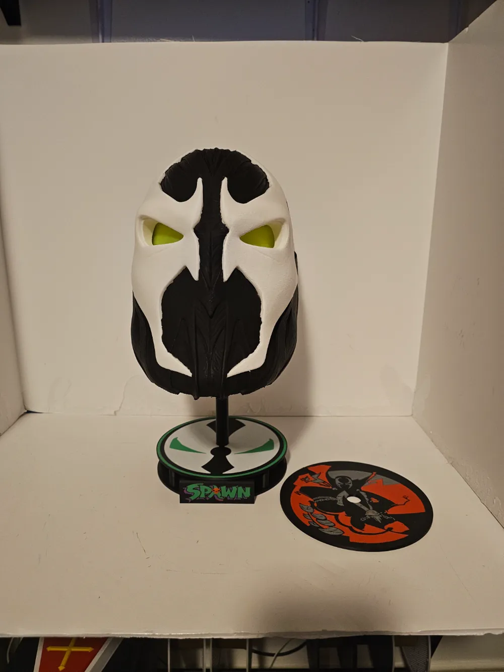 Spawn Helmet Stand w/changeable face plates by bbush362 MakerWorld ...