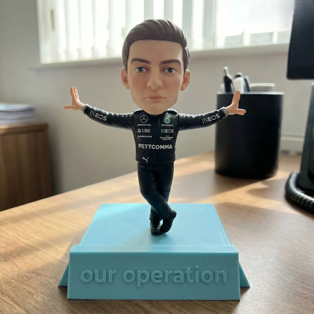 George Russell Buchstütze – Kostenloses 3D-Druckmodell – MakerWorld