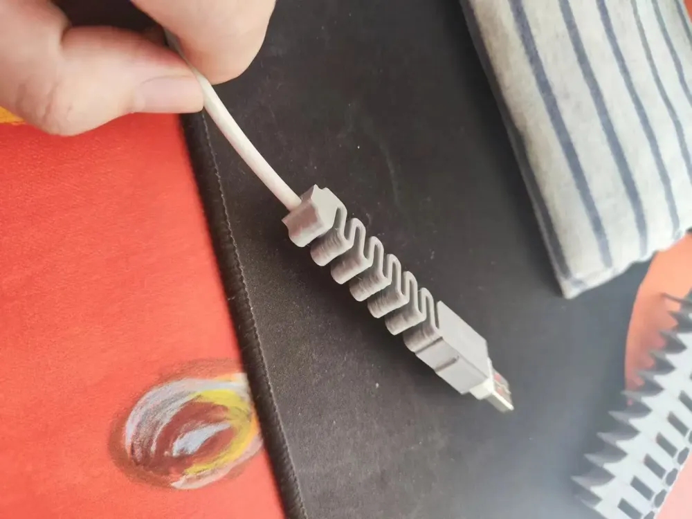 CABLE PROTECTOR USB AND LIGHTNING by 彩虹 - MakerWorld