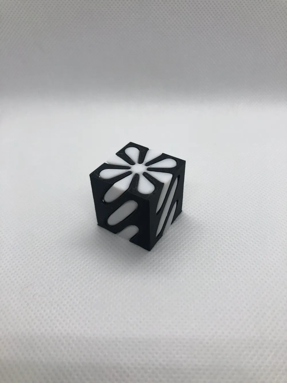 impossible passthrough set by Noir MakerWorld: Download Free 3D Models