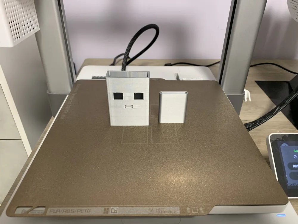 Big Flexy USB Articolato - Modello di stampa 3D gratuito - MakerWorld