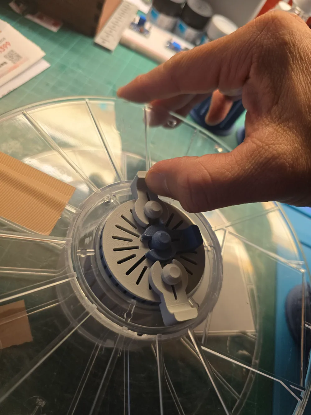 Desiccant Case for Filament Spools by 何若斯 - MakerWorld