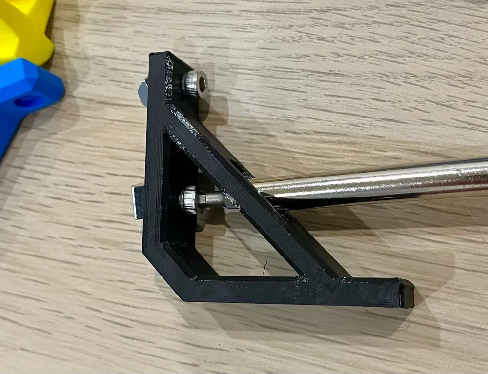 4 bolts 90 degree L Bracket for 2020 Beam (M5) by AmX.100 - MakerWorld