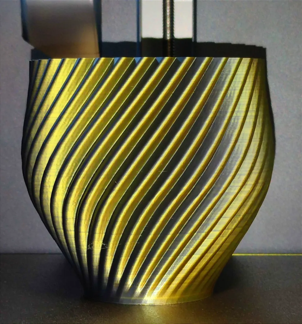 Tortile vase - dual silk PLA by Archork - MakerWorld