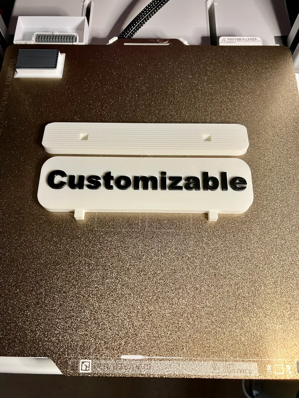 Customizable name plate, free standing - Free 3D Print Model - MakerWorld