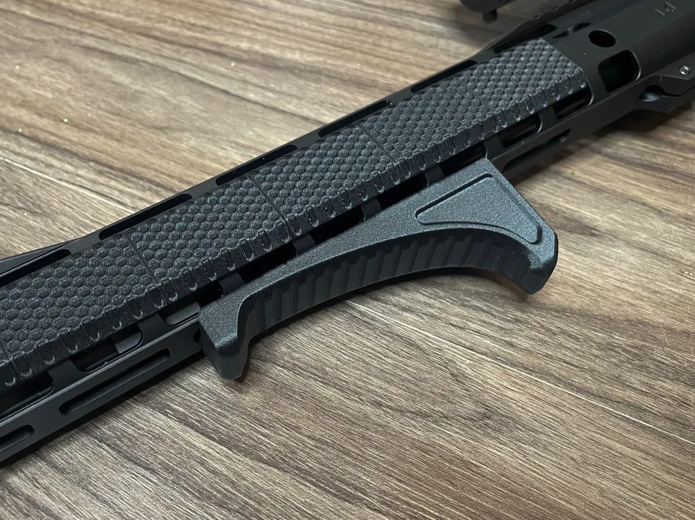 (Snap In) M-LOK Angled Fore Grip V3 by Print Locker MakerWorld ...