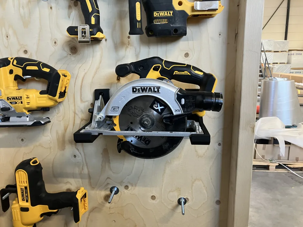 DeWalt - Circularsaw Wall Mount - Free 3D Print Model - MakerWorld