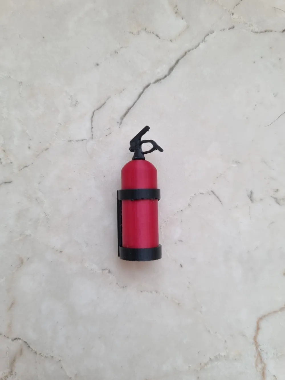 Miniature Fire Extinguisher by Tommaso_Colombi MakerWorld: Download ...