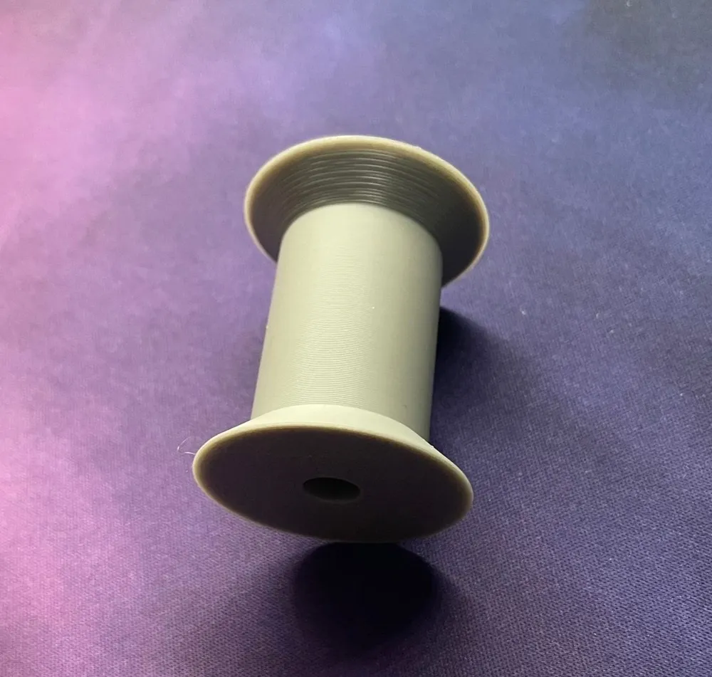 Yarn spool / Embroidery floss bobbin 45 x 37 mm by user_531365836 ...