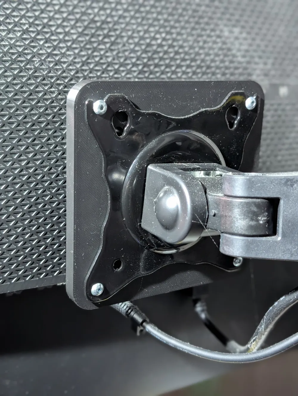 HP Omen Vesa Mount - Free 3D Print Model - MakerWorld