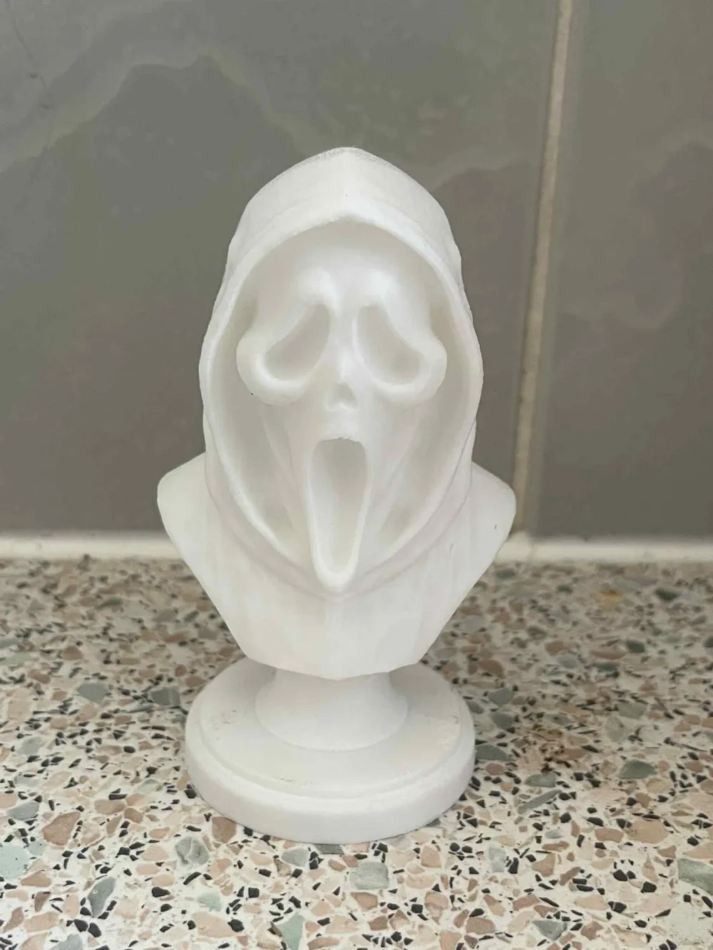 ghost face bust by Swift Printz MakerWorld: Download Free 3D Models