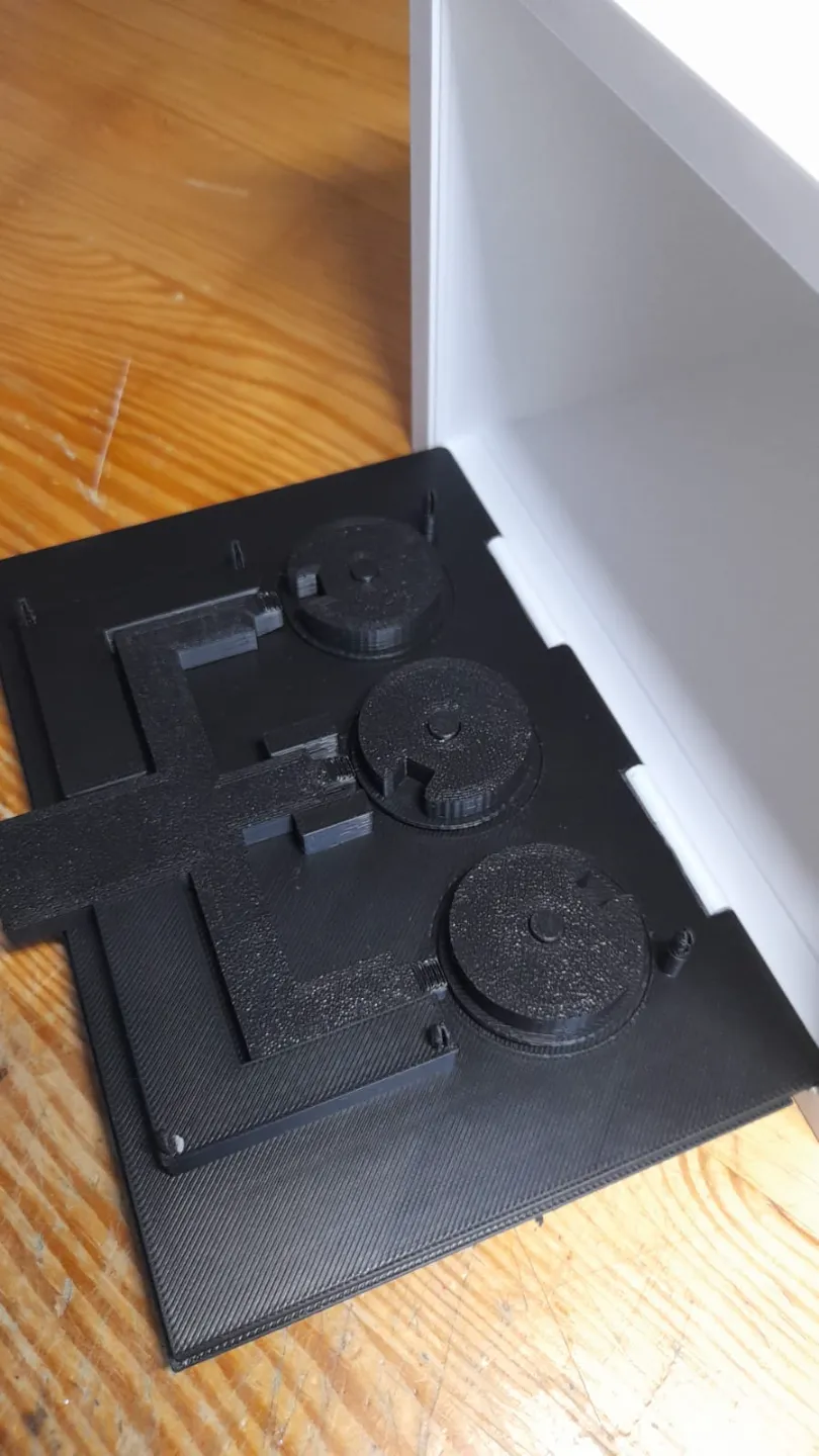 Safe box with changing code by Usak_1 - MakerWorld