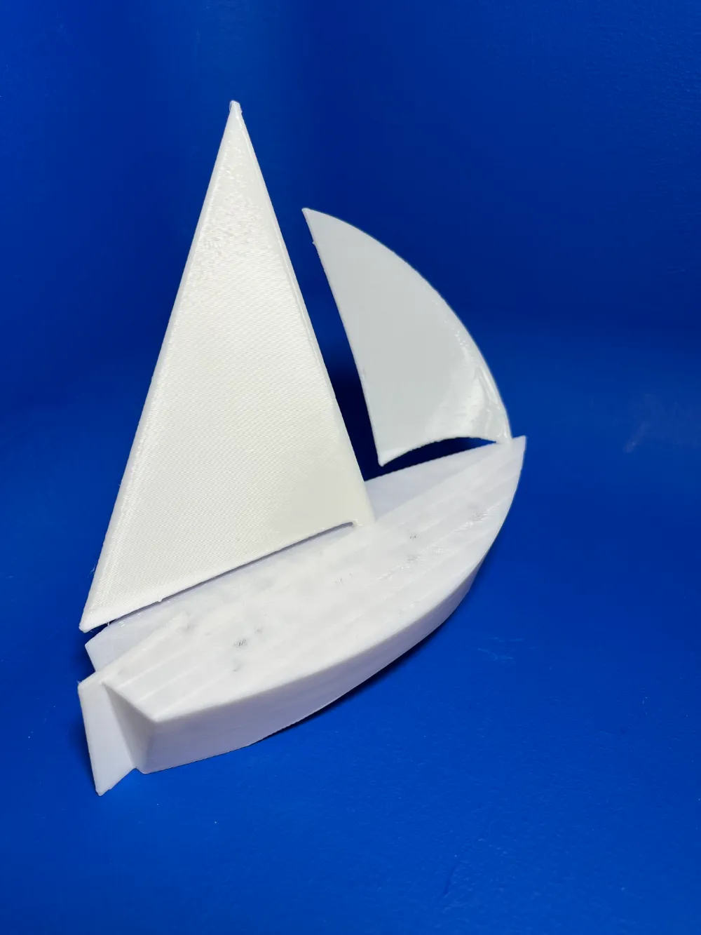 Sailboat by snkxn75dvsMakerWorld: Download Free 3D Models