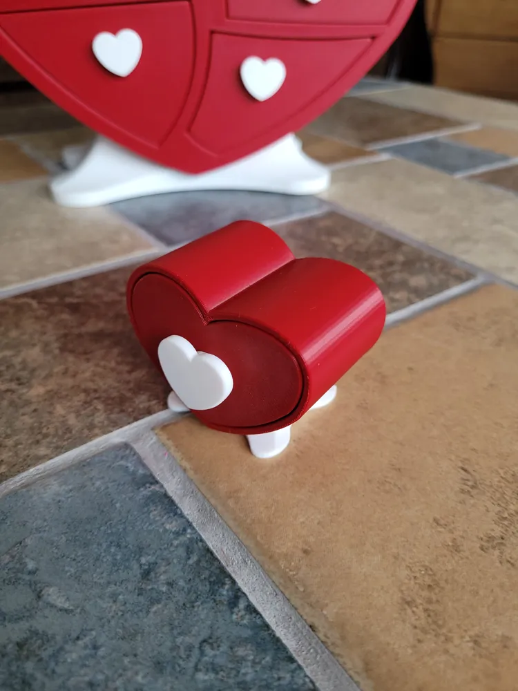 Fun-sized Wonky Heart Jewelry box (single drawer) - Free 3D Print Model ...
