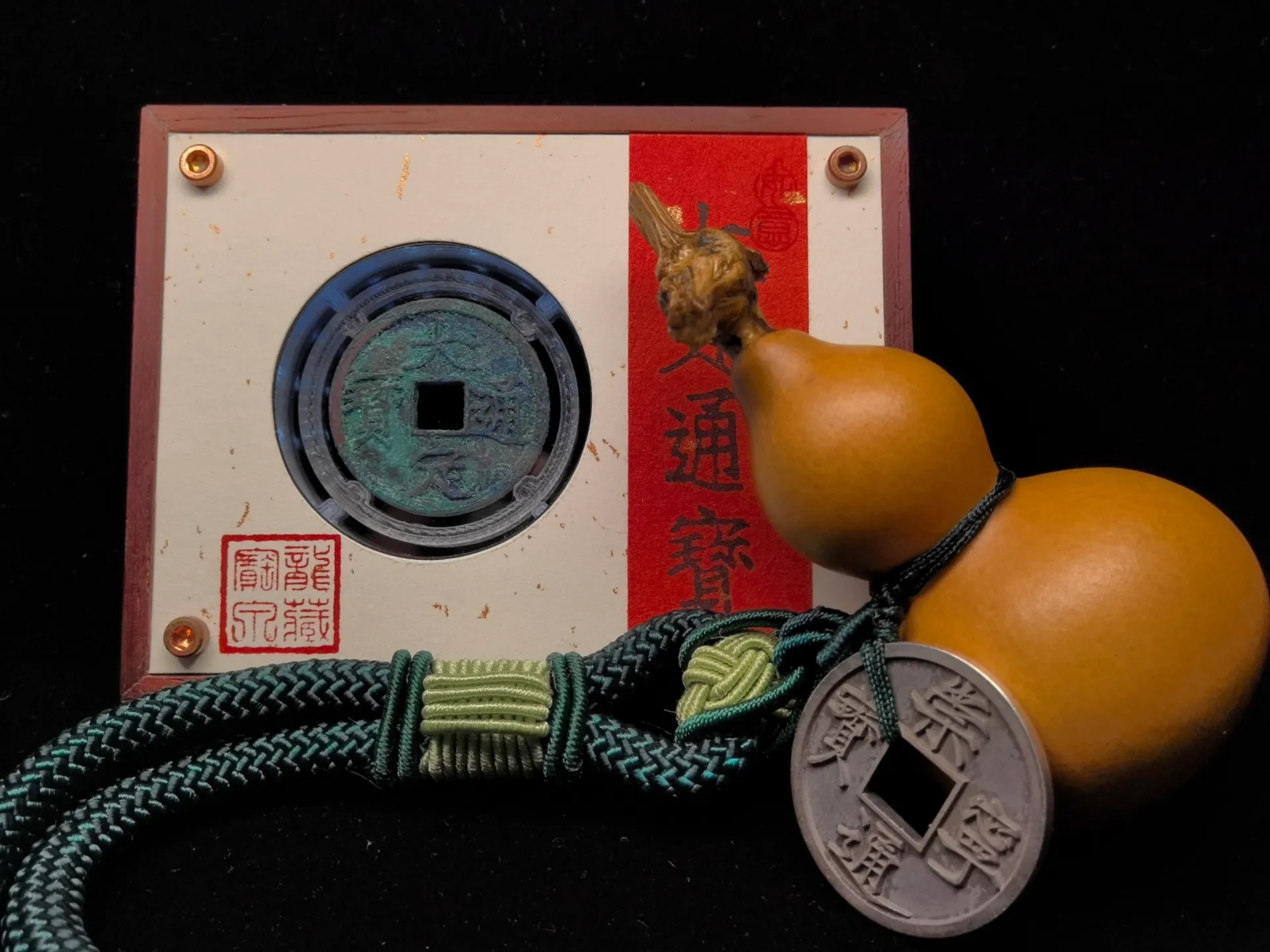 Ancient Coin Protection and Display Case with Built-in LED by FLYPISA ...