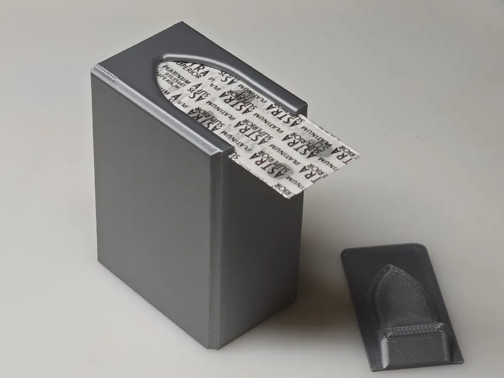 Razor Blade Holder and Dispenser - Free 3D Print Model - MakerWorld